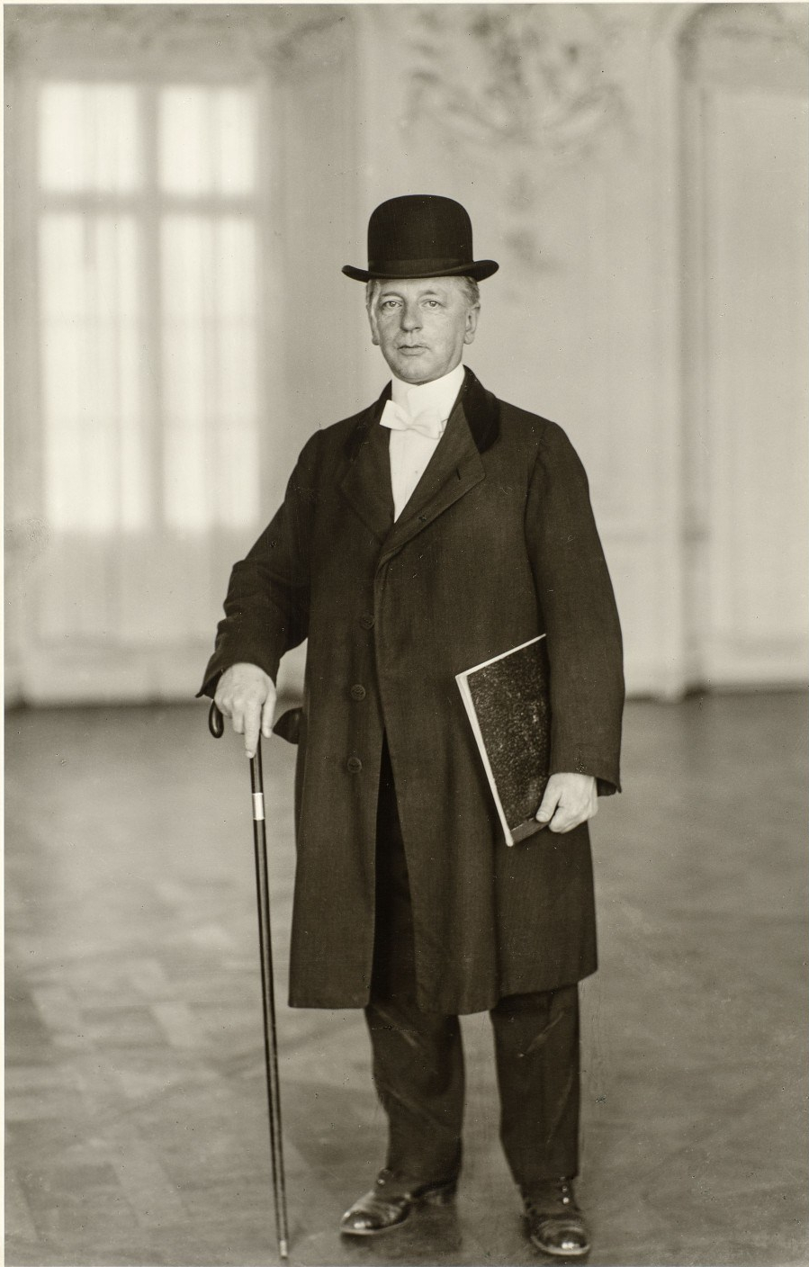 August Sander – Portraits | Identity and Place